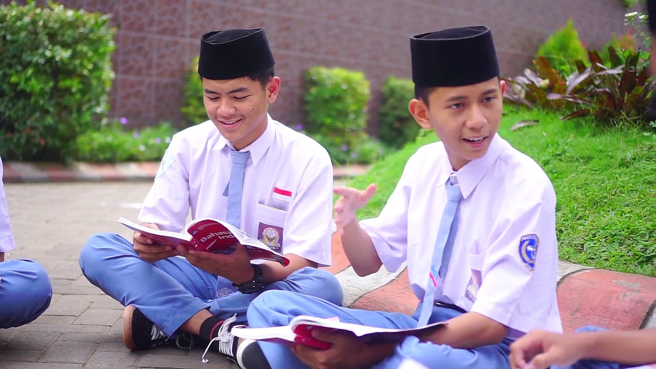 SMA ANNUR adalah rumah penuh harapan dan impian - YouTube
