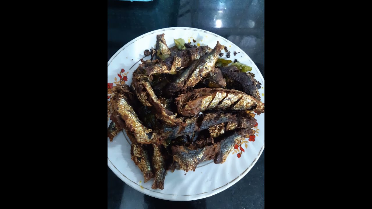 Nadan Mathi Fry/Kerala style Sardine Fry/Tasty Mathi Fry - YouTube