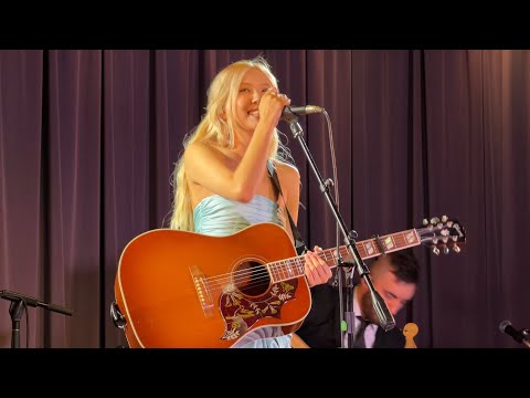 BLACKPINK ROSÉ - APT acoustic ver. fancam at Grammy Museum  12-04-25