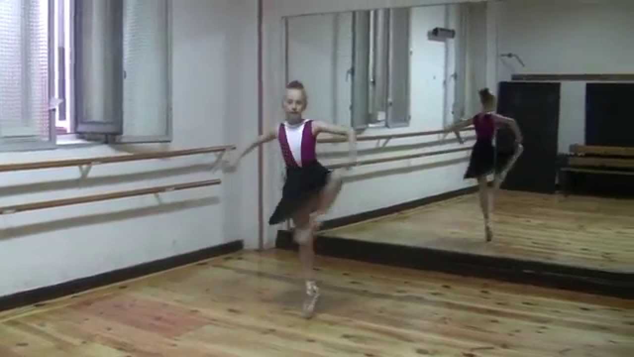 Modern Ballet fouettes pointe :)))) - YouTube