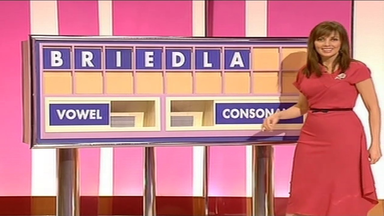 Carol Vorderman - Countdown 14/02/2006 - YouTube
