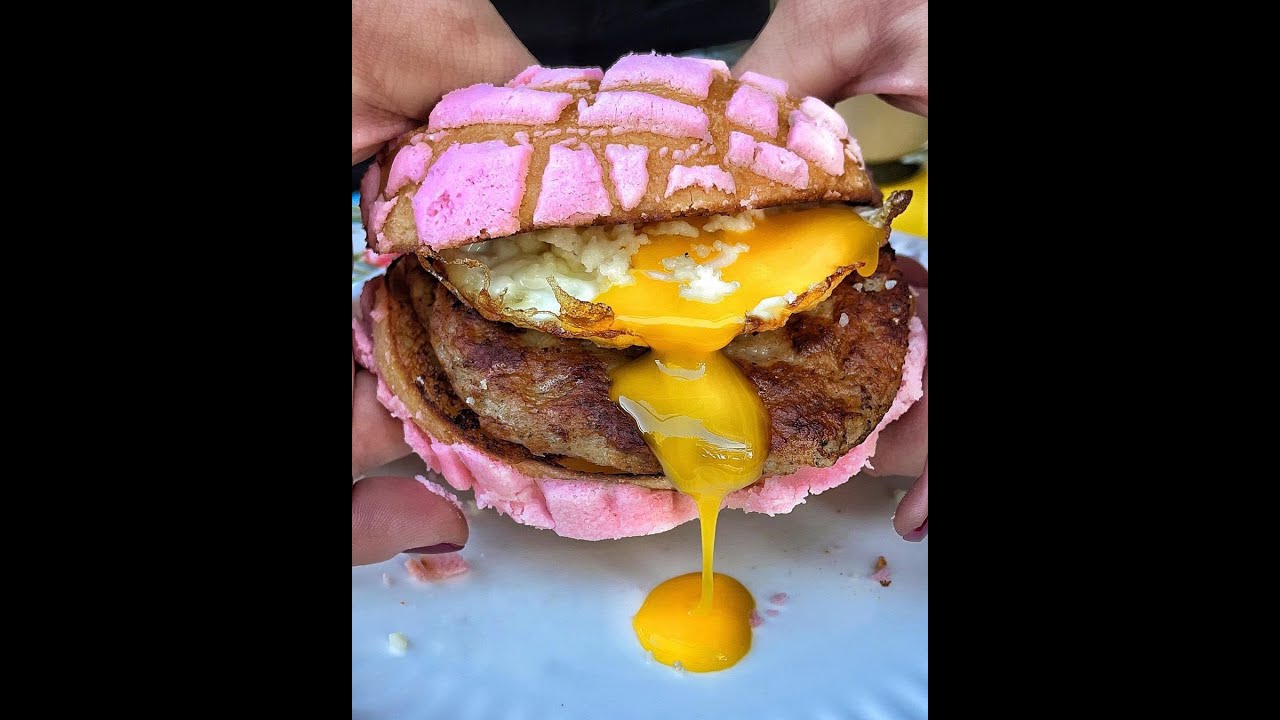 CONCHA BREAKFAST SANDWICH 🥟💕 Fried egg, sausage, cheese, on concha buns ...