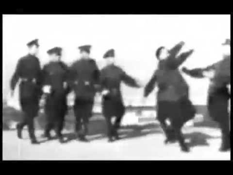 Soviet Soldiers Dancing - YouTube