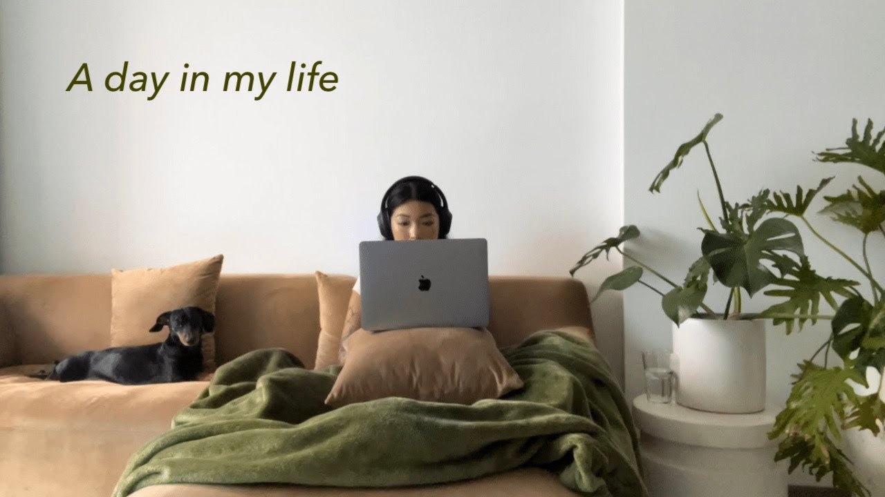 A realistic day in the life of an introverted InFluEncEr ~ | VLOG - YouTube