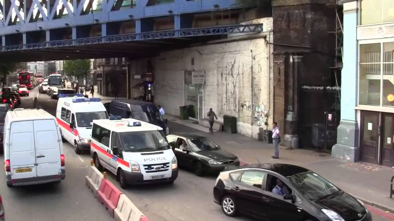 London police fighting traffic again Sept.2011 - YouTube