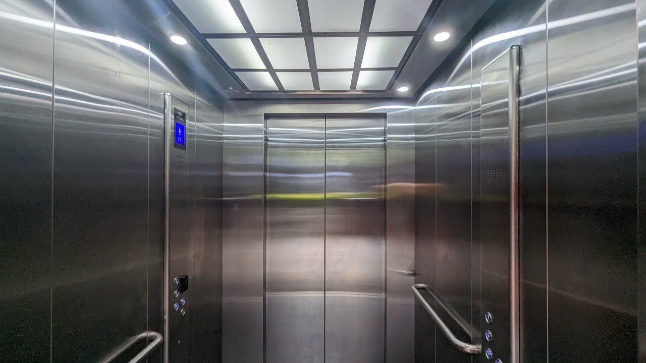 New discovery! Liftronic SJEC traction lift at Rhodes waterside in ...