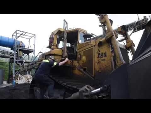 Mine Safety Minute- Mounting and Dismounting Equipment - YouTube