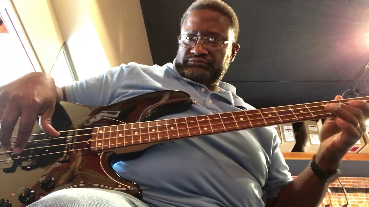 Fender Urge II: I figured out how to eq it better! - YouTube