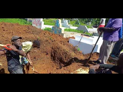 Hidden camera at grave digging in #Jamaica - YouTube