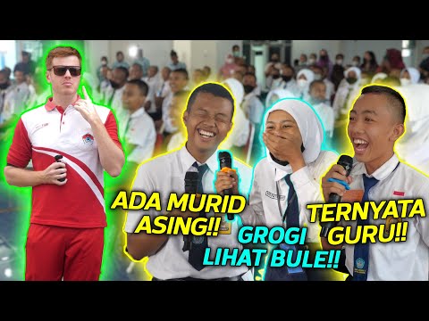 Bule Jowo Pura-Pura Jadi Murid Baru Ikut OSPEK! Ternyata Guru Tamu Bhs Inggris!