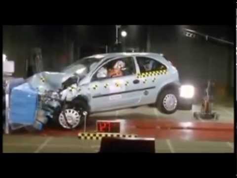 Crash test Opel Corsa 2002 - YouTube