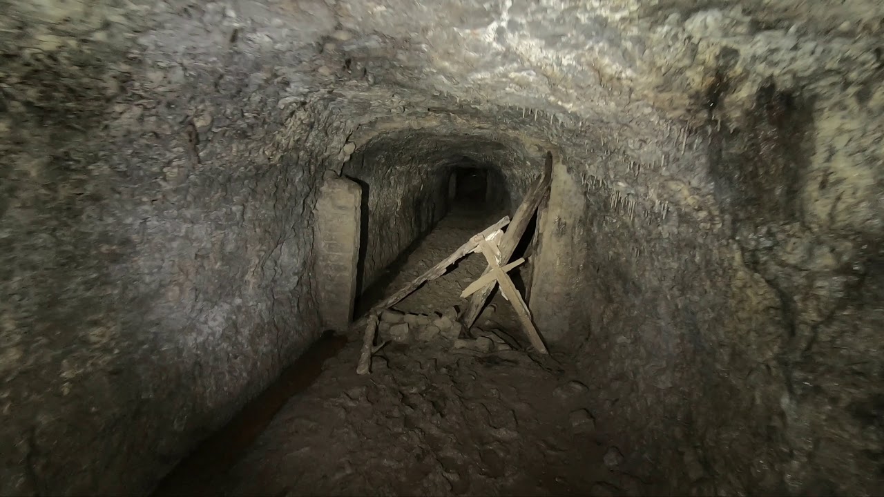 Grinkle Ironstone mine - Short Explore - YouTube