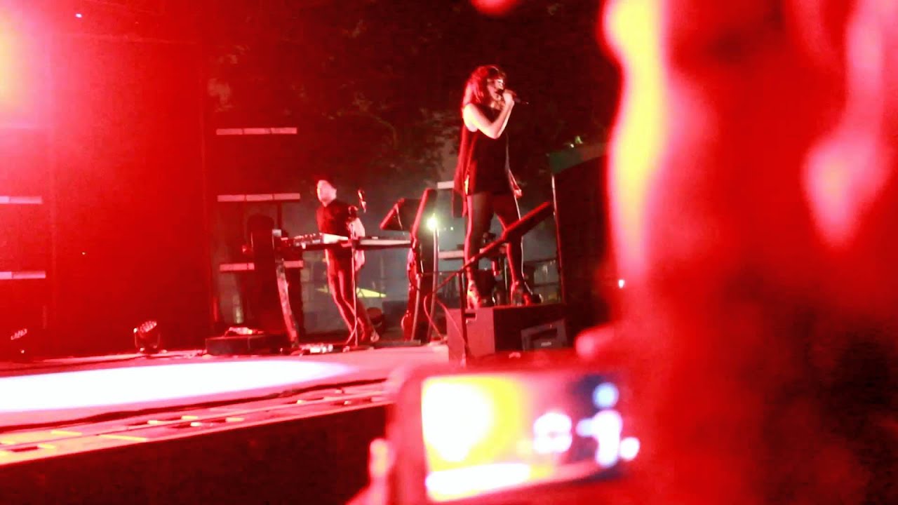 Bury it- Snippets of the light show (Chvrches at Central Park ...