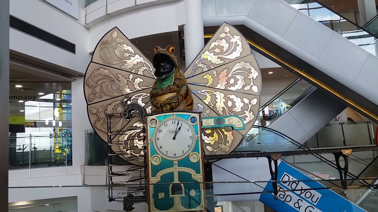 Milton Keynes frog clock in Intu 8/10/2019 - YouTube