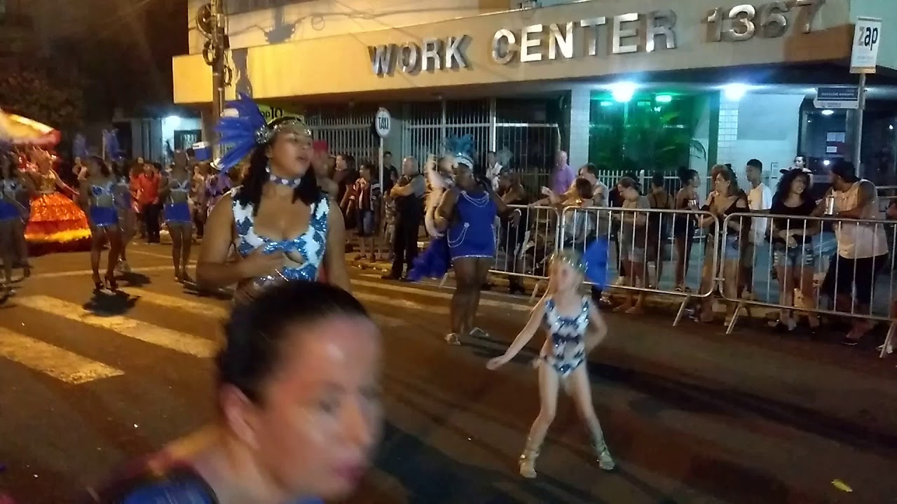 Escola de samba Unidos da vila freezer - YouTube