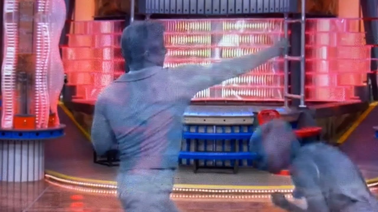 Danger Force - The Ghost Fight - YouTube