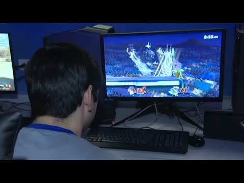 Esports players struggle with injuries from gaming - YouTube