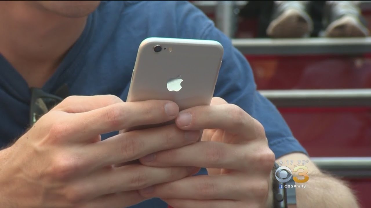 Americans Have Tough Time Unplugging From Work On Vacation - YouTube