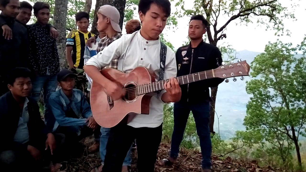 Amazing guitarist. - YouTube