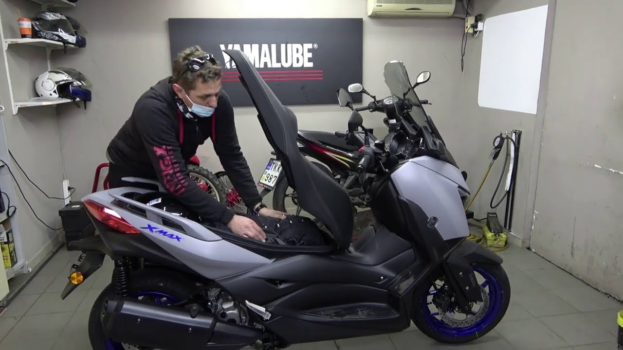 YAMAHA X-MAX 300 storage - what did I fit inside the scooter (2021 ...
