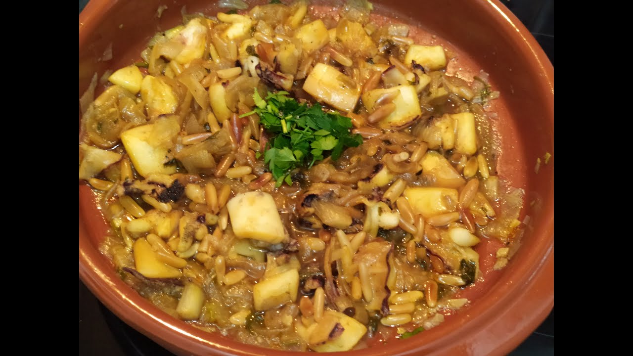 Tagra de sepia, cebolla y piñones - YouTube