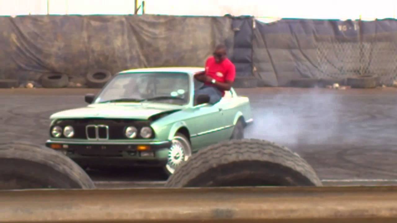 Spin bmw 320i E30 - YouTube