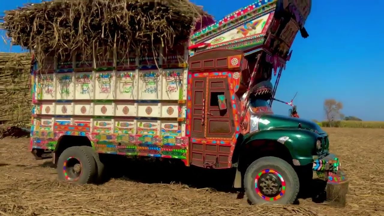 Truck load Sugarcane 5 Tones badly Stuck in Mud - YouTube