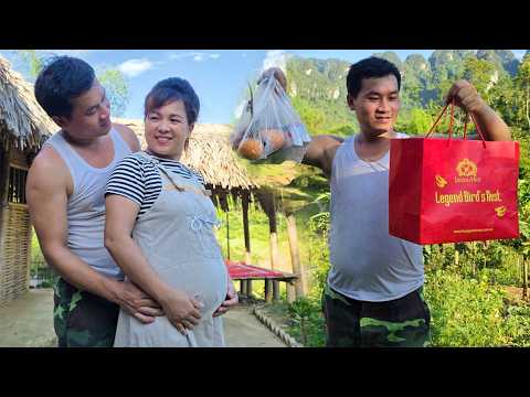 CEO Ngoc returned home, gave Nga a maternity dress, and cooked many delicious dishes