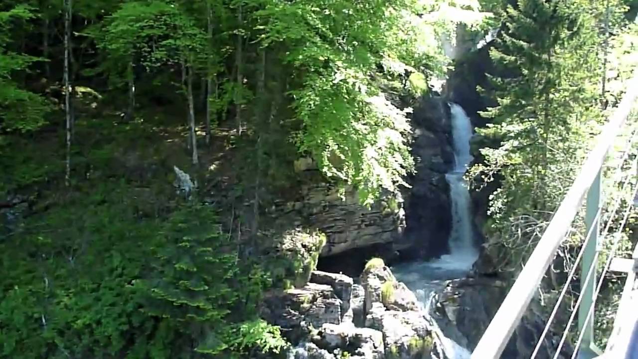 Reichenbachfall-Bahn / Reichenbach Falls - YouTube