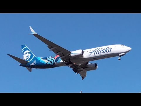 Alaska Airlines Boeing 737 MAX 9 Landing in Minneapolis (Seattle Kraken ...