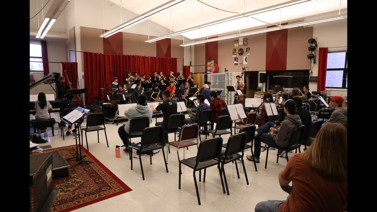 Mountlake Terrace High School Jazz Ensembles 1 and 2 work with Justin ...