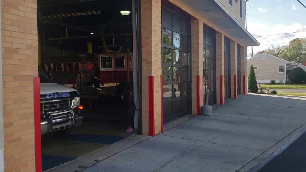 Parkside Fire Company MICU 45 Responding 11/3/19 - YouTube