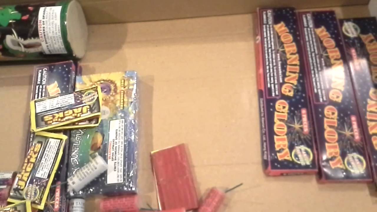 Phantom Fireworks: Battle of Yorktown Assortment - YouTube