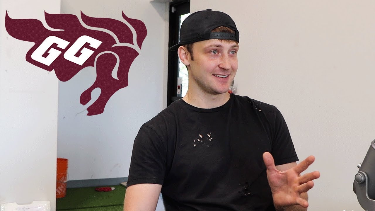 JustDustin talks about his football career - YouTube