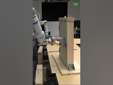 Robot Reinforcement Learning | Ali Yahya | TechCrunch - YouTube