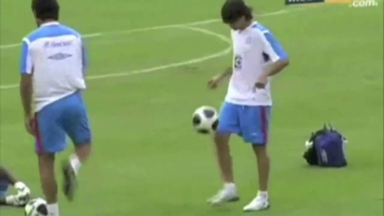 cristiano ronaldo en cruz azul - YouTube