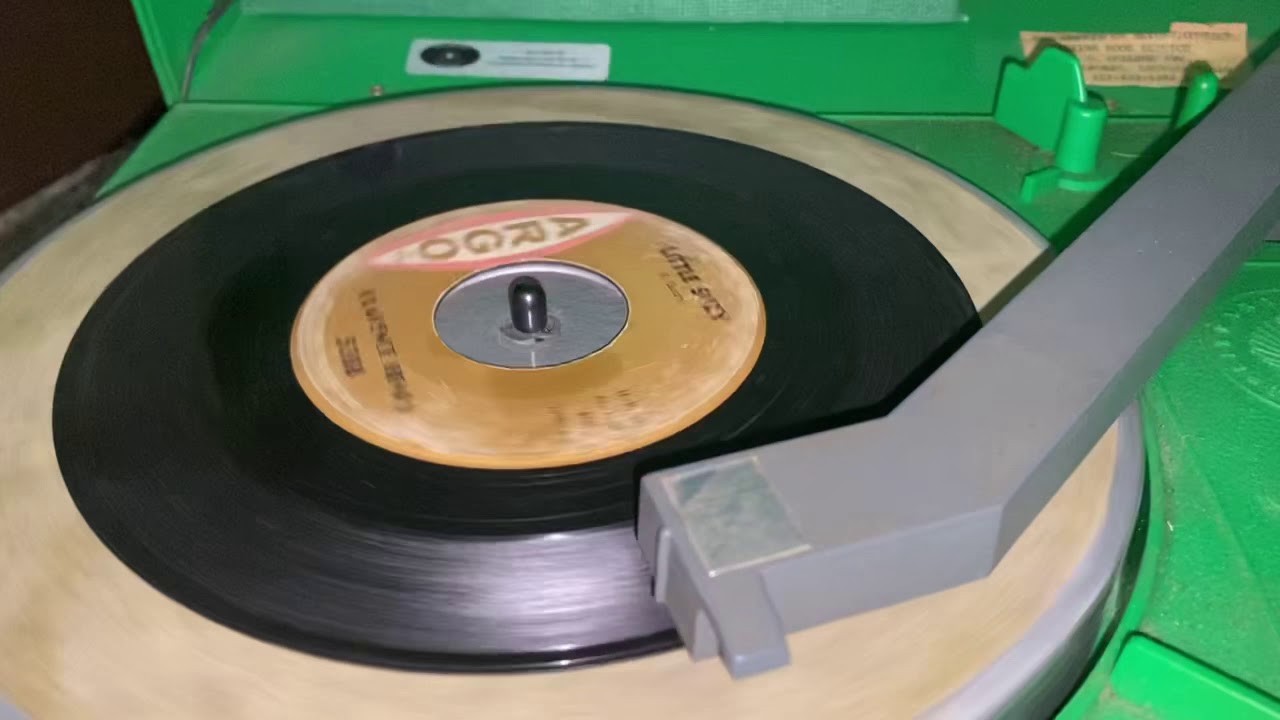 NLS A79 talking book player from 1979 - YouTube