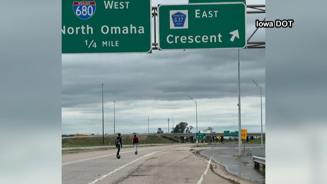 Iowa DOT reminding public to obey traffic signage on I-29 - YouTube