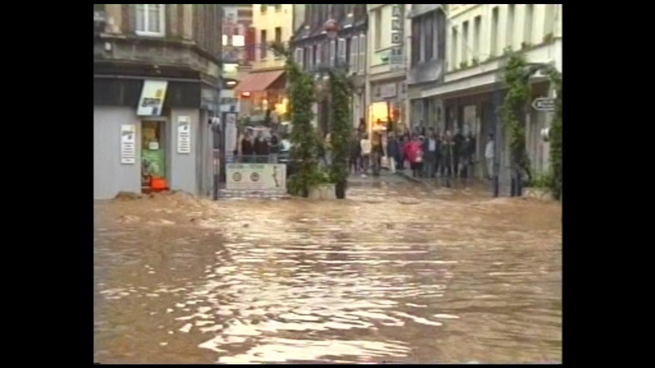 Tempête de 1999 : les inondations de Fécamp - YouTube