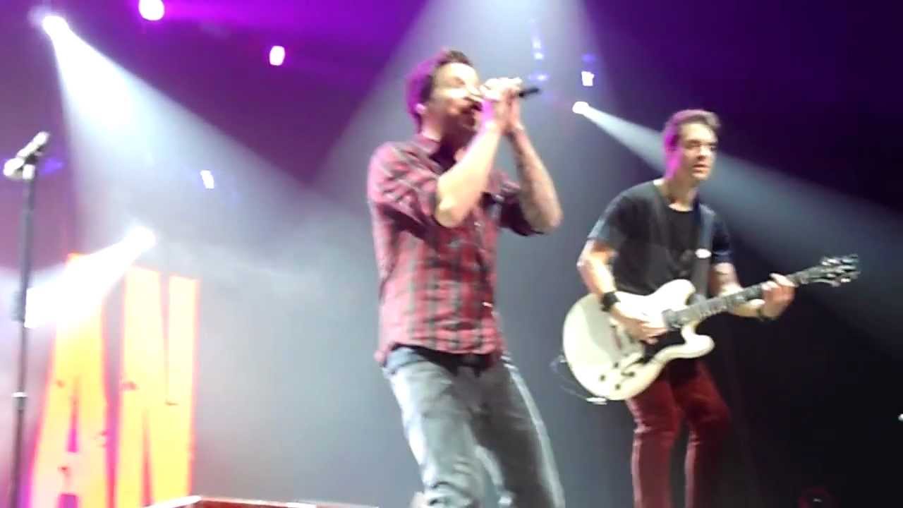 Simple Plan - Thank You live in Winnipeg - YouTube