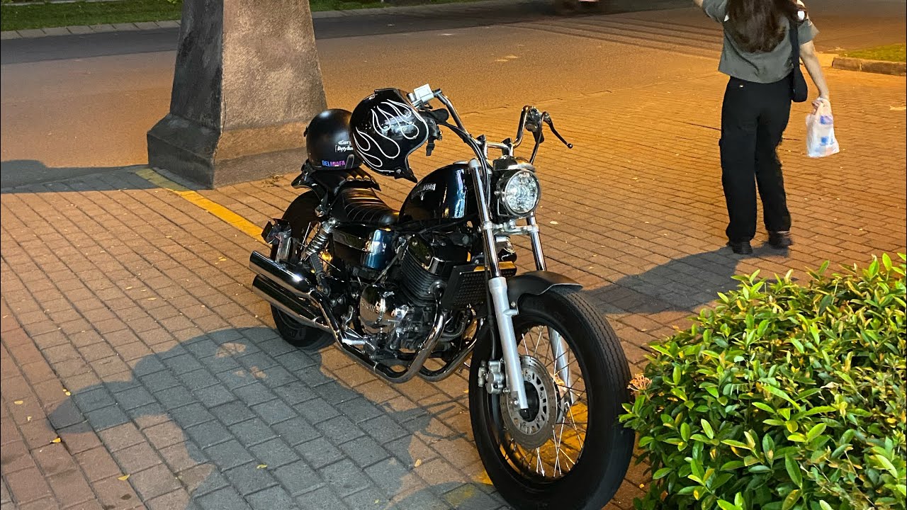 BENELLI PE 250cc CUSTOM BOBBER CHOPPER - YouTube