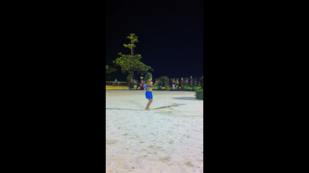 Meilleure danseuse Heiva i Raiatea 2012 - Marae de Taputapuatea ...