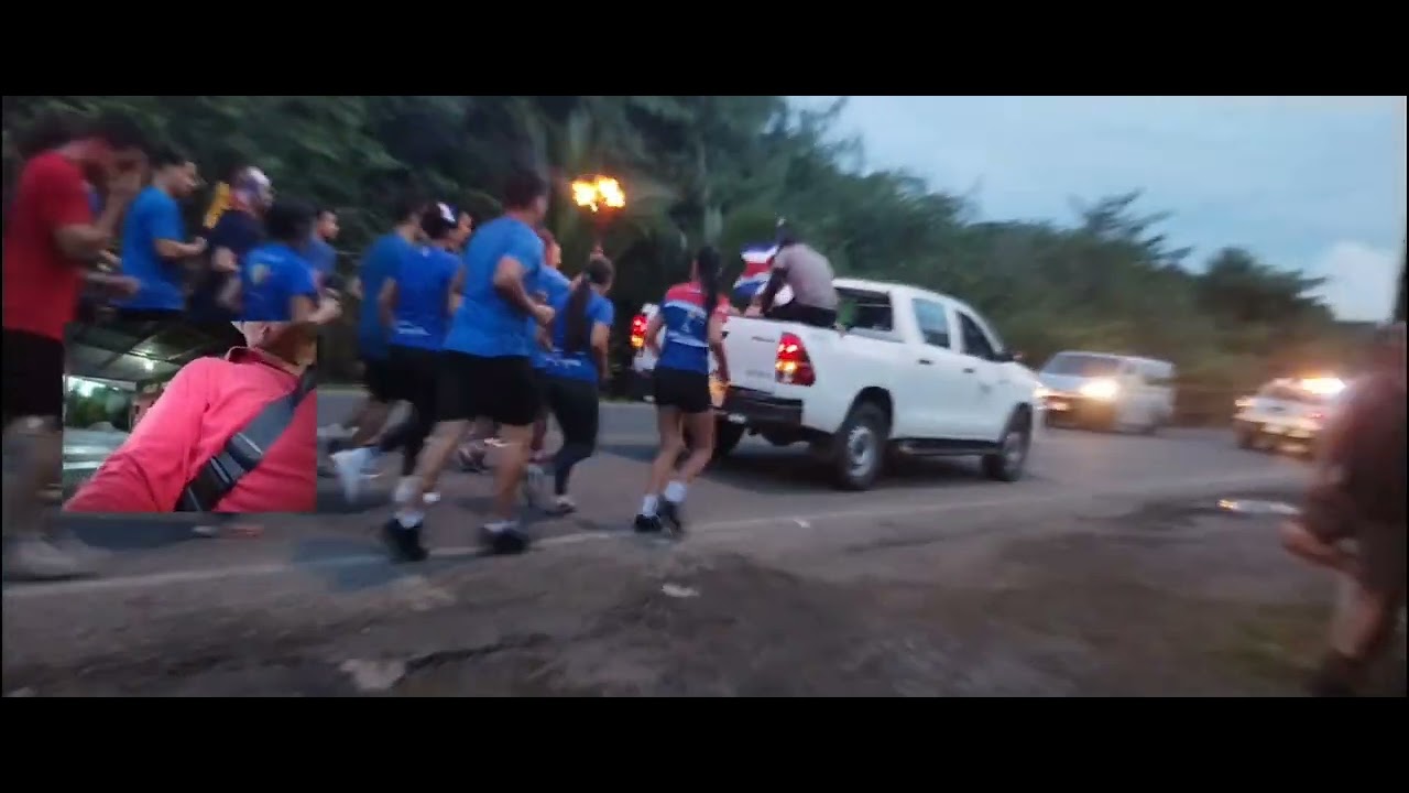 Colegio de Quepos celebramos 202 años de independencia. - YouTube