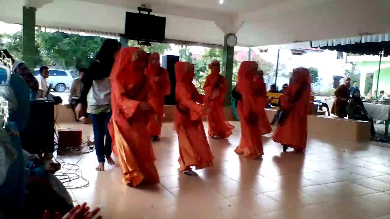 Tarian tor-tor - YouTube