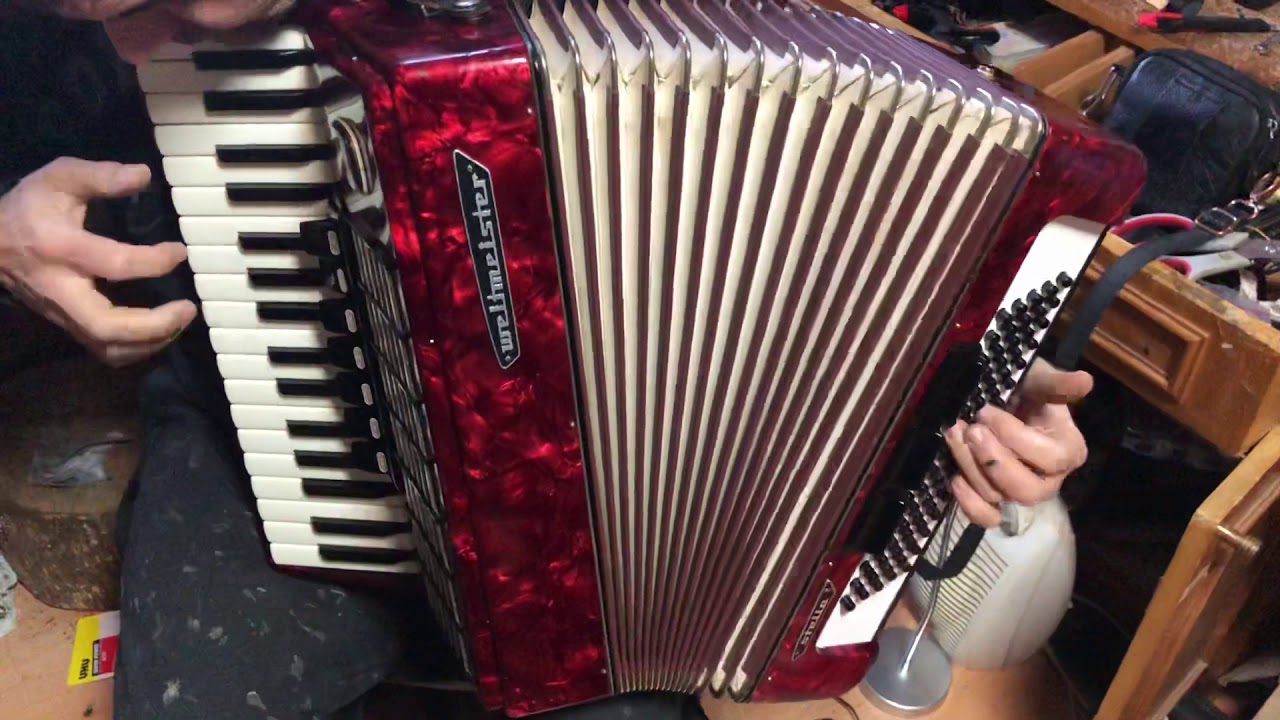 Weltmeister Stella 80 bass - YouTube