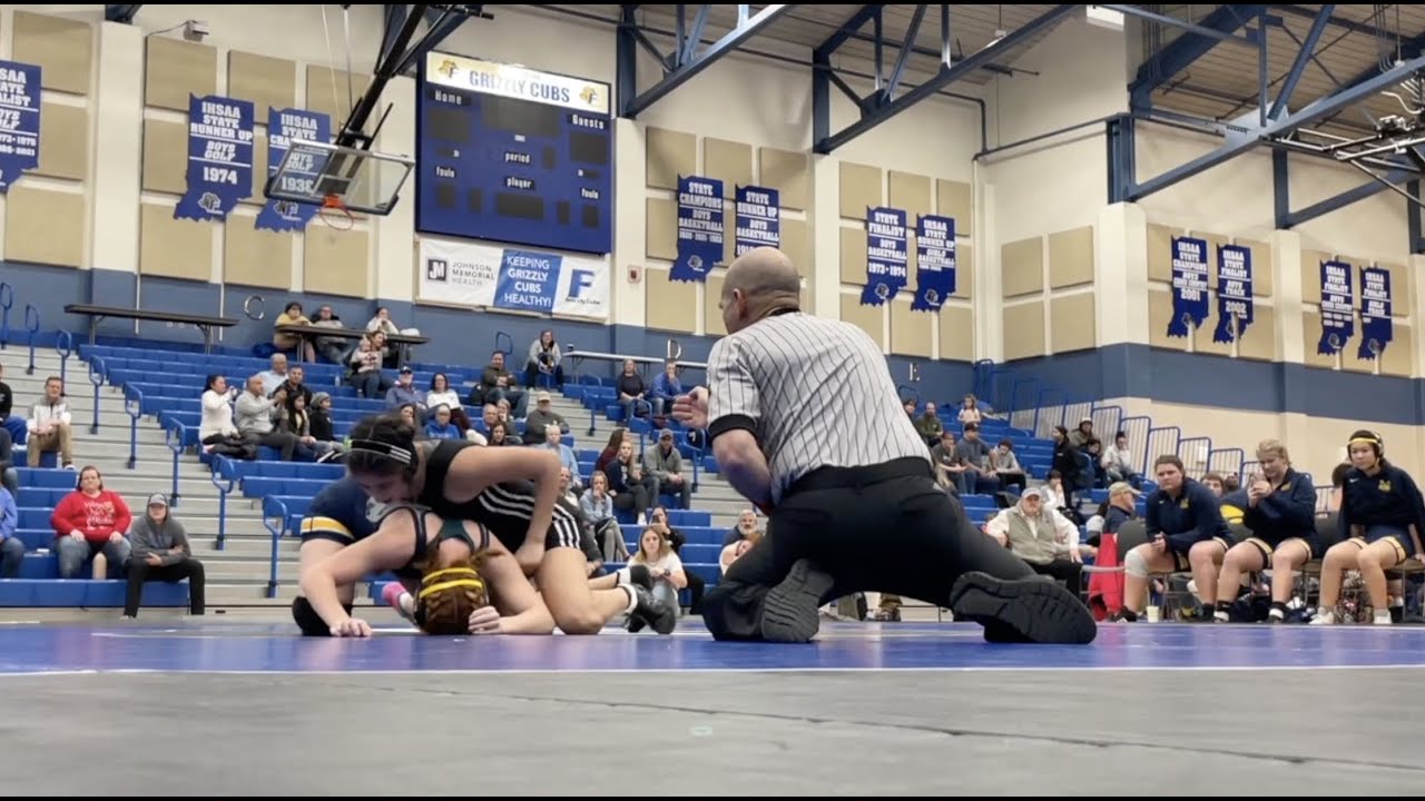 Girls wrestling with history - YouTube
