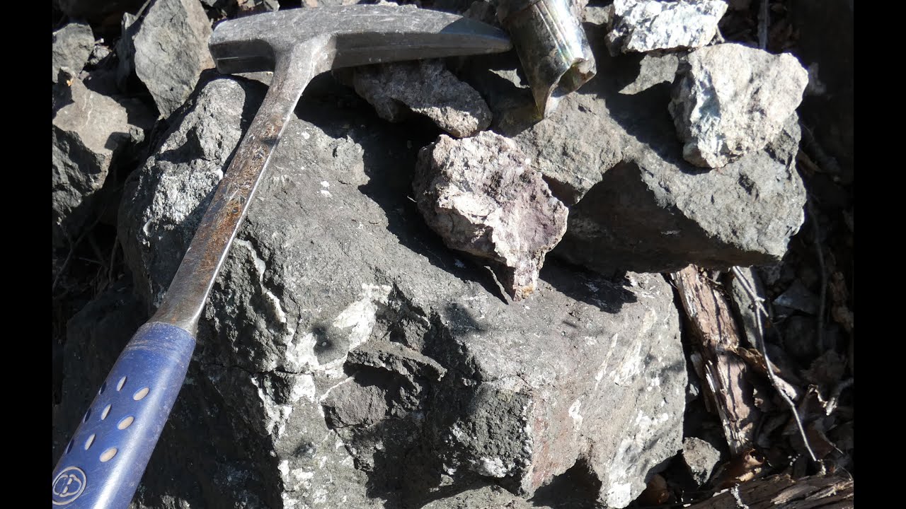 Rockhounding Michigan in Old Copper Mines - YouTube