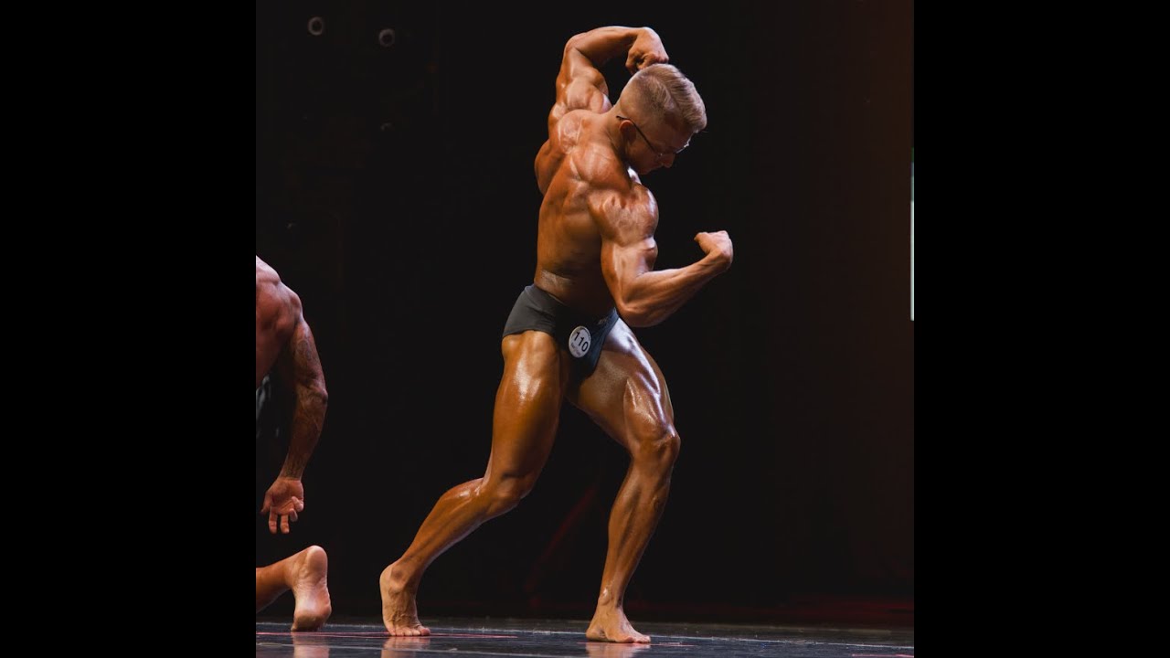 My First Classic Physique Posing Routine - YouTube