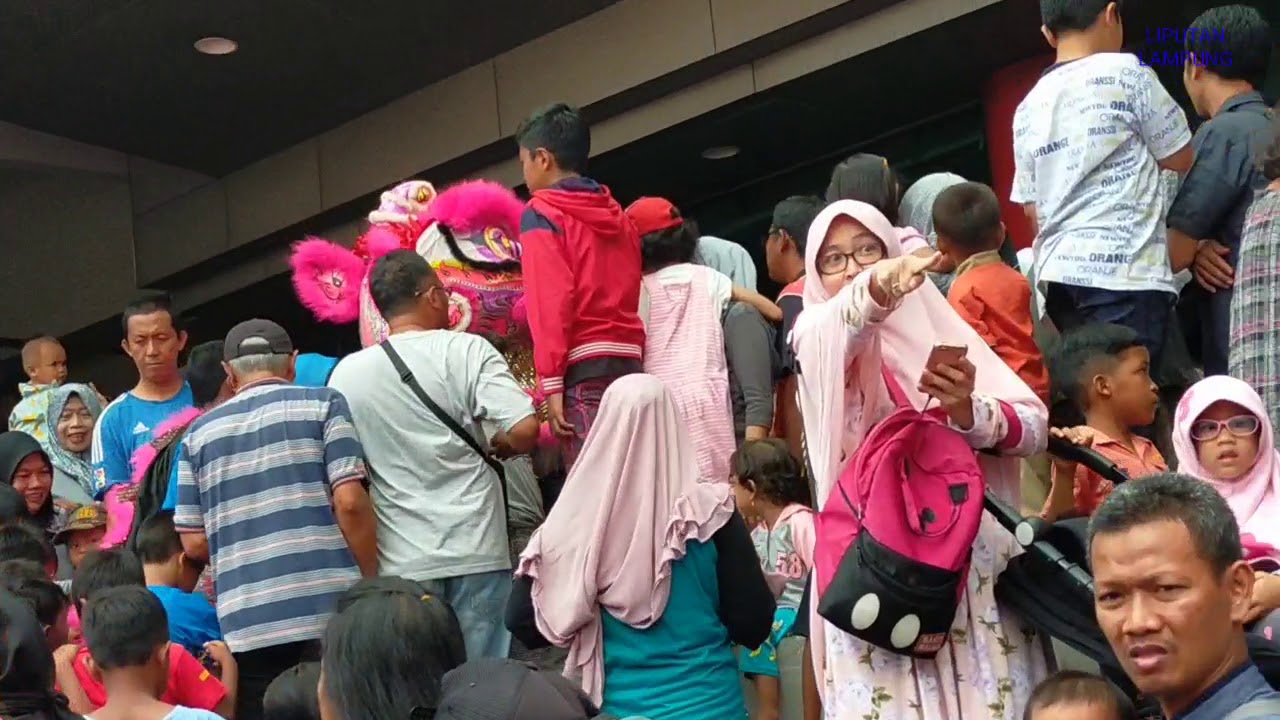 BARONGSAI DI CHANDRA SUPER STORE TANJUNG KARANG BANDARLAMPUNG - YouTube