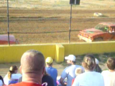 Dirt track racing at Windy holloe speedway - YouTube